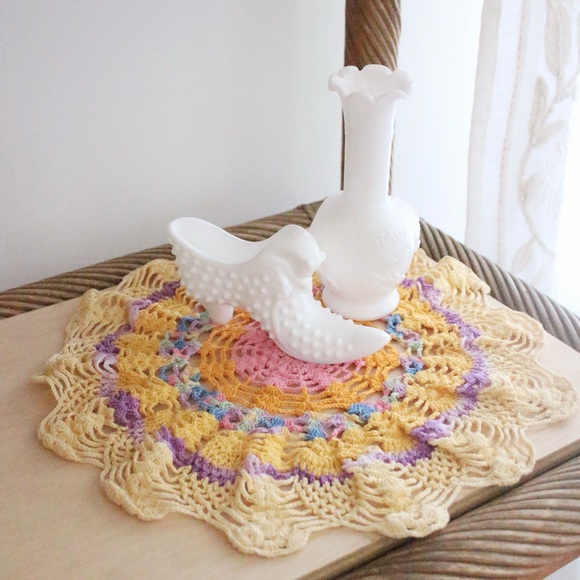 Accents | Beautiful Vintage Crochet Doilylinen Vintage Crochet Linens ...